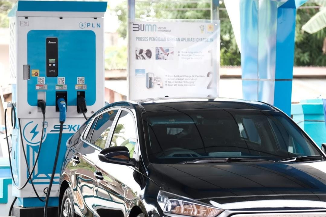 PLN Beri Diskon Tarif 30% untuk Pengguna Mobil Listrik | FORTUNE Indonesia
