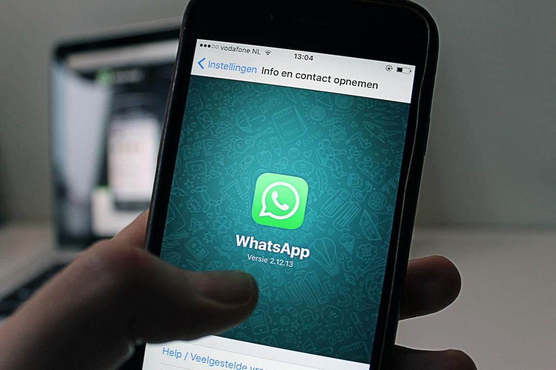 Cara Telepon dan VC di WhatsApp Laptop Tanpa Repot | FORTUNE Indonesia