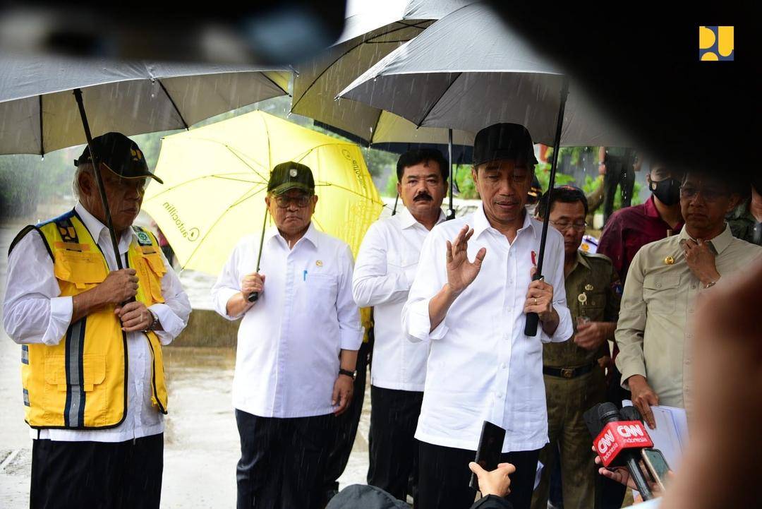Jokowi Targetkan Normalisasi Ciliwung Rampung 2024