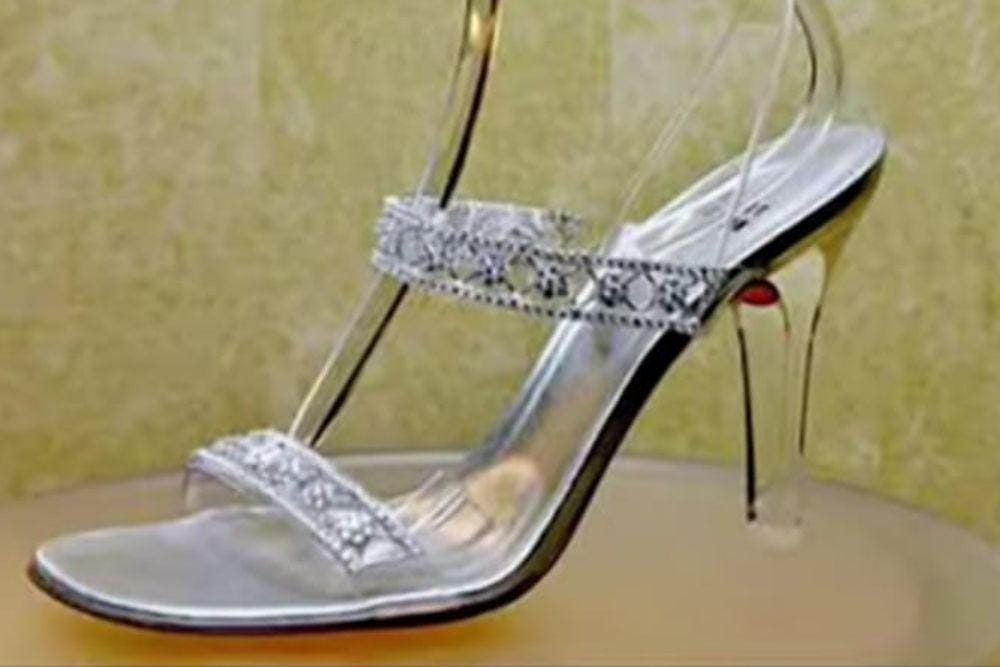 13 Sepatu Termahal di Dunia, Harganya Mencapai Miliaran! | FORTUNE ...