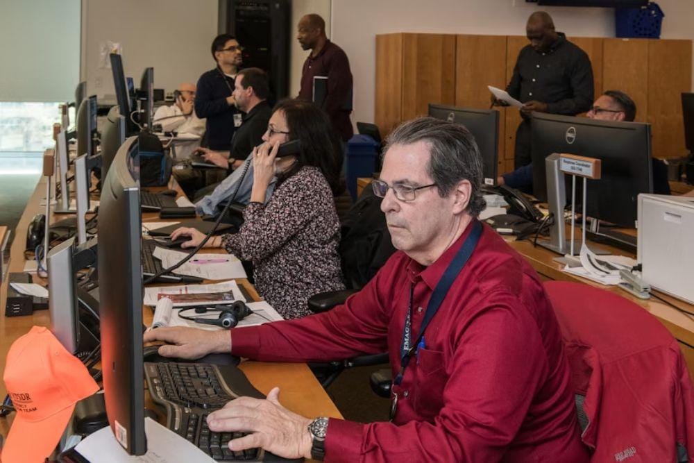 Call Center Mandiri, Wajib Diketahui Nasabah! | FORTUNE Indonesia