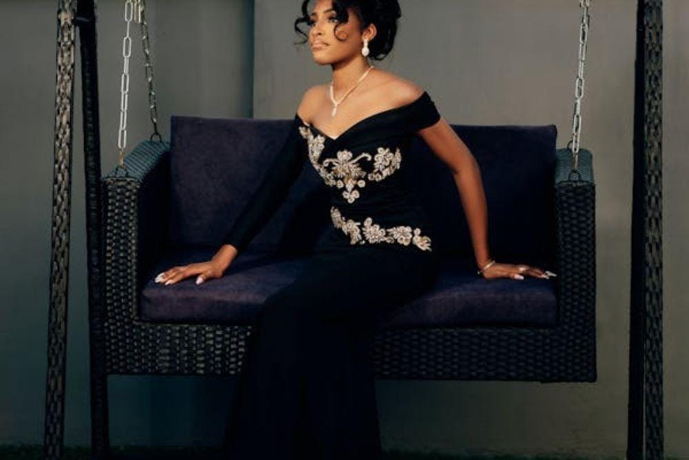 7 Ide Pakaian Gala Dinner untuk Perempuan, Tampil Elegan! | FORTUNE ...