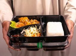 Biodata Ferry Irwandi: Umur, Pendidikan, Perjalanan Karier | FORTUNE Indonesia