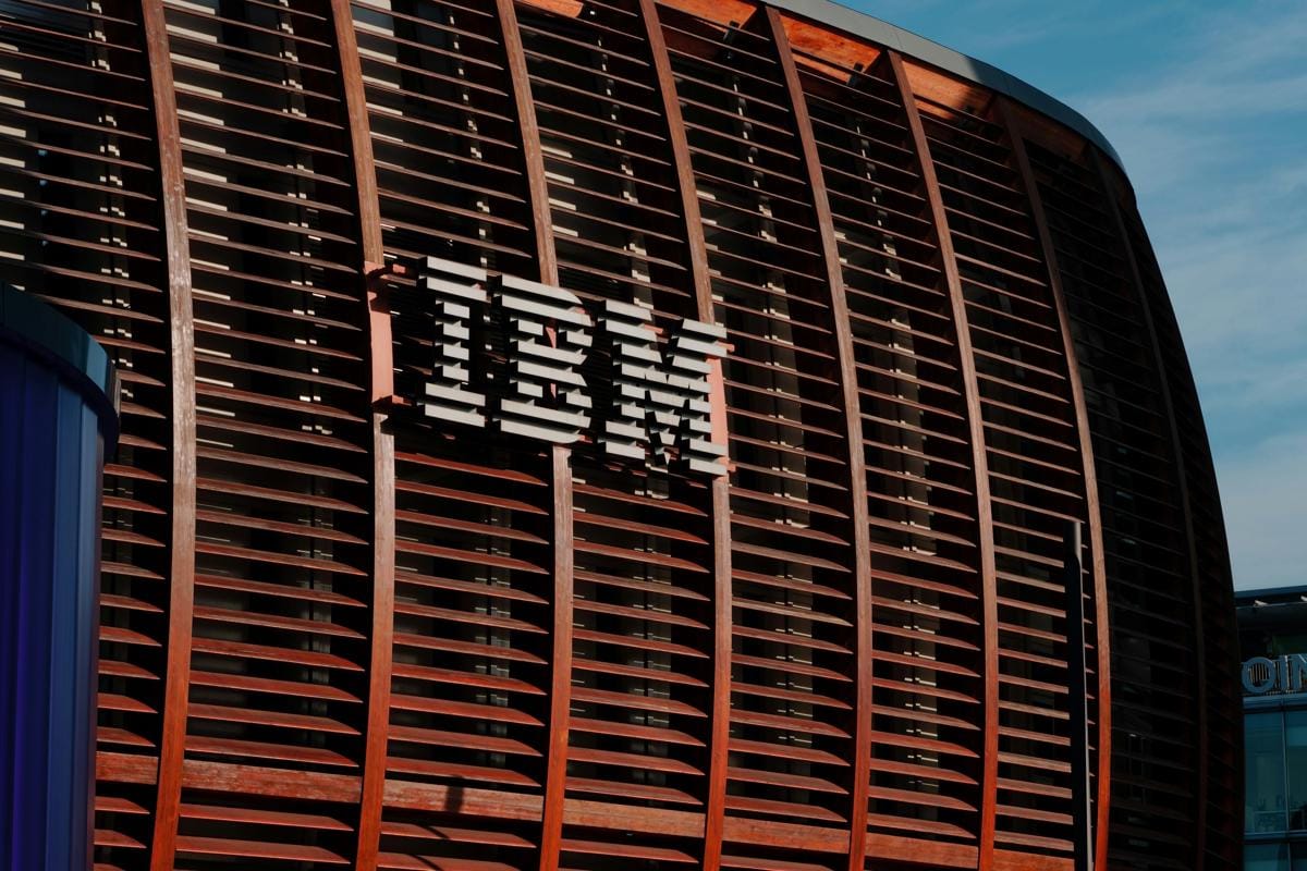 Ambisi Kuasai Komputasi Masa Depan, IBM Kucurkan Rp163 Triliun ...