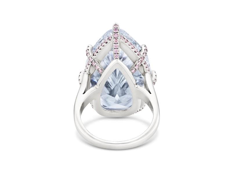 Christie’s Lelang Berlian Biru Langka "The Azure Blue" Senilai US$8,5 ...